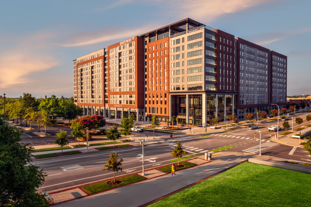 Gateway 737 - New South Construction 2025