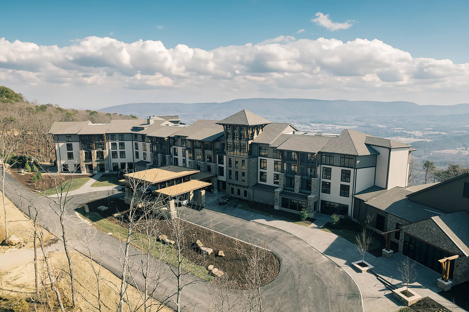 Cloudland at McLemore Resort Lookout Mountain, Curio Collection by ...